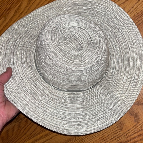 August Hats | Accessories | August Hat Company Wide Brim Floppy Hat ...